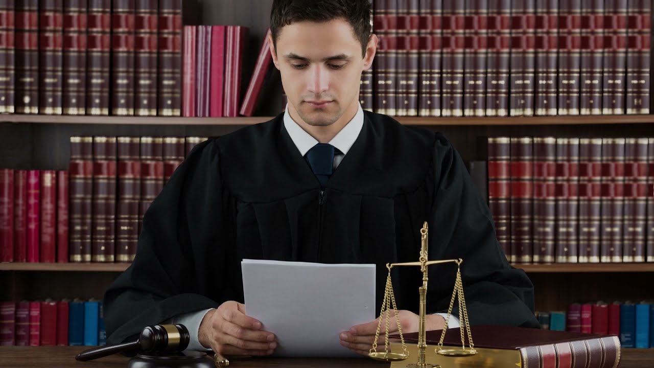 Comment devenir un bon avocat